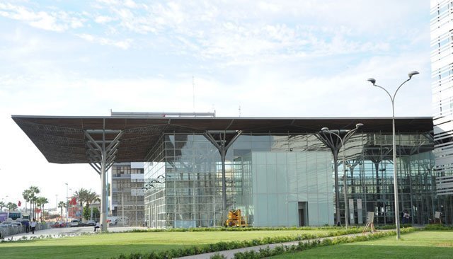 Le Roi inaugure la nouvelle gare ferroviaire de Casa-Port - Médias24 ...